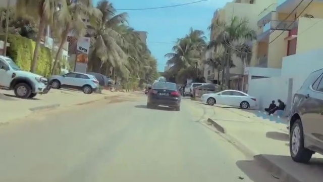 Plan Sénégal Émergent : Observez l'état des routes devant le Fonds de ...