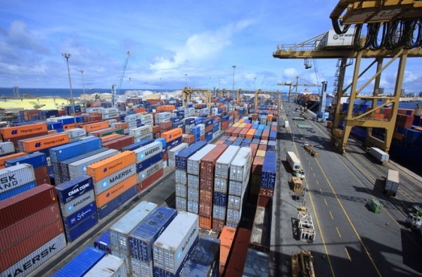 Port autonome de Dakar: la Douane démantèle un réseau de voleurs de ... Port autonome de Dakar: la Douane démantèle un réseau de voleurs de ...