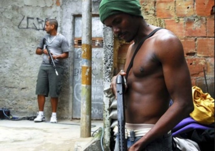 Exclusif : au cœur de la guerre des gangs entre narcotrafiquants au Brésil