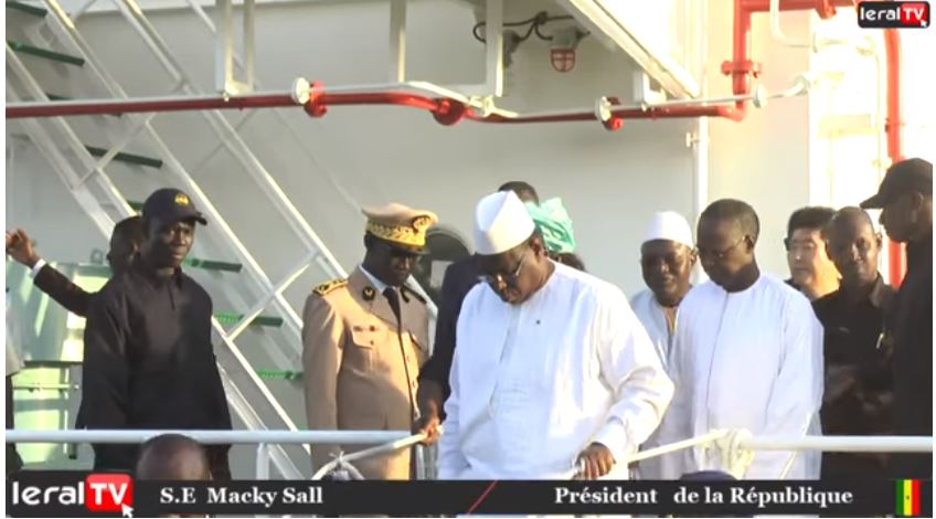 Vidéo : Macky Sall a lancé officiellement les travaux de dragage du ...