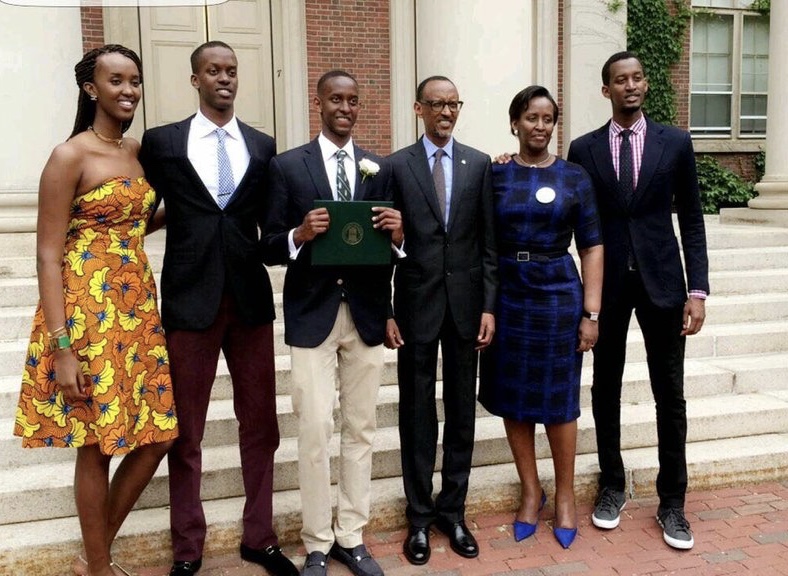 VIDEO : Le Président Paul Kagame danse avec ses enfants, regardez