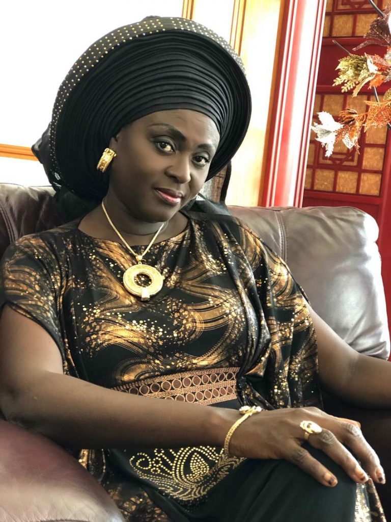 VIDEO - Mèches brésiliennes: Les conseils de «Mage» de la série Golden ...